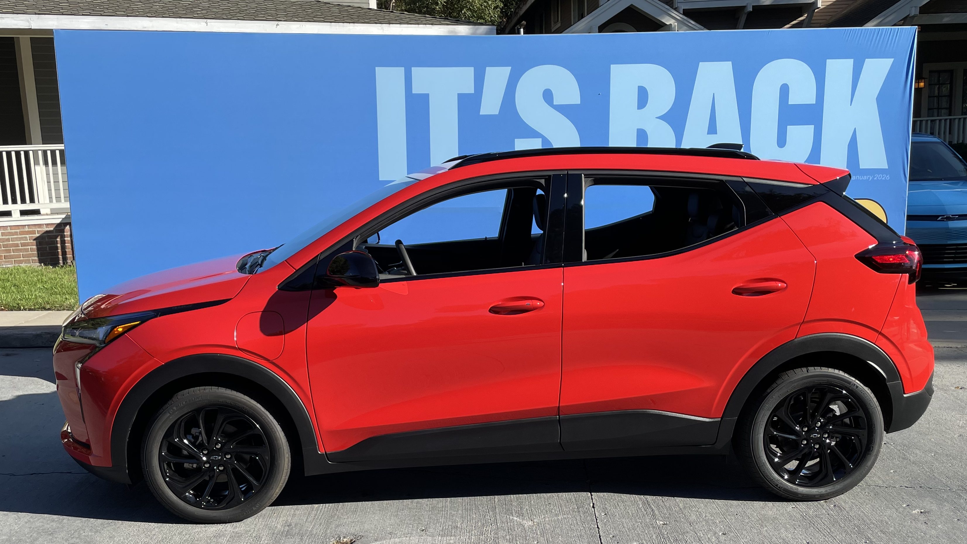 GM unveils new Chevy Bolt - same package, new battery, low $29k price | Electrek