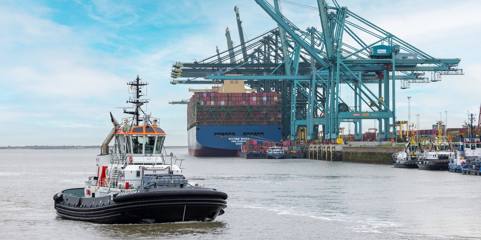 4,400 hp Ten-Oh tugboat packs a pair of hydrogen V12 engine