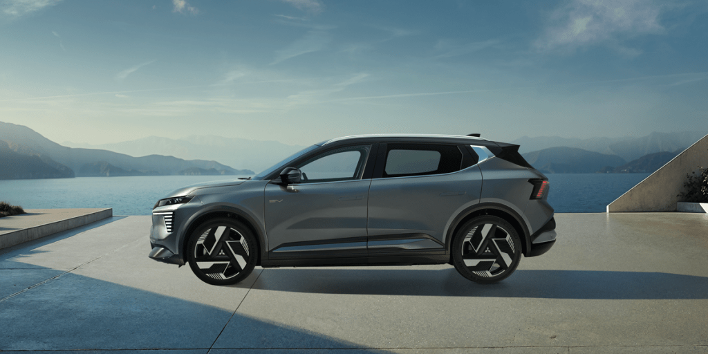 New Mitsubishi Eclipse EV gets real with 370 miles of range