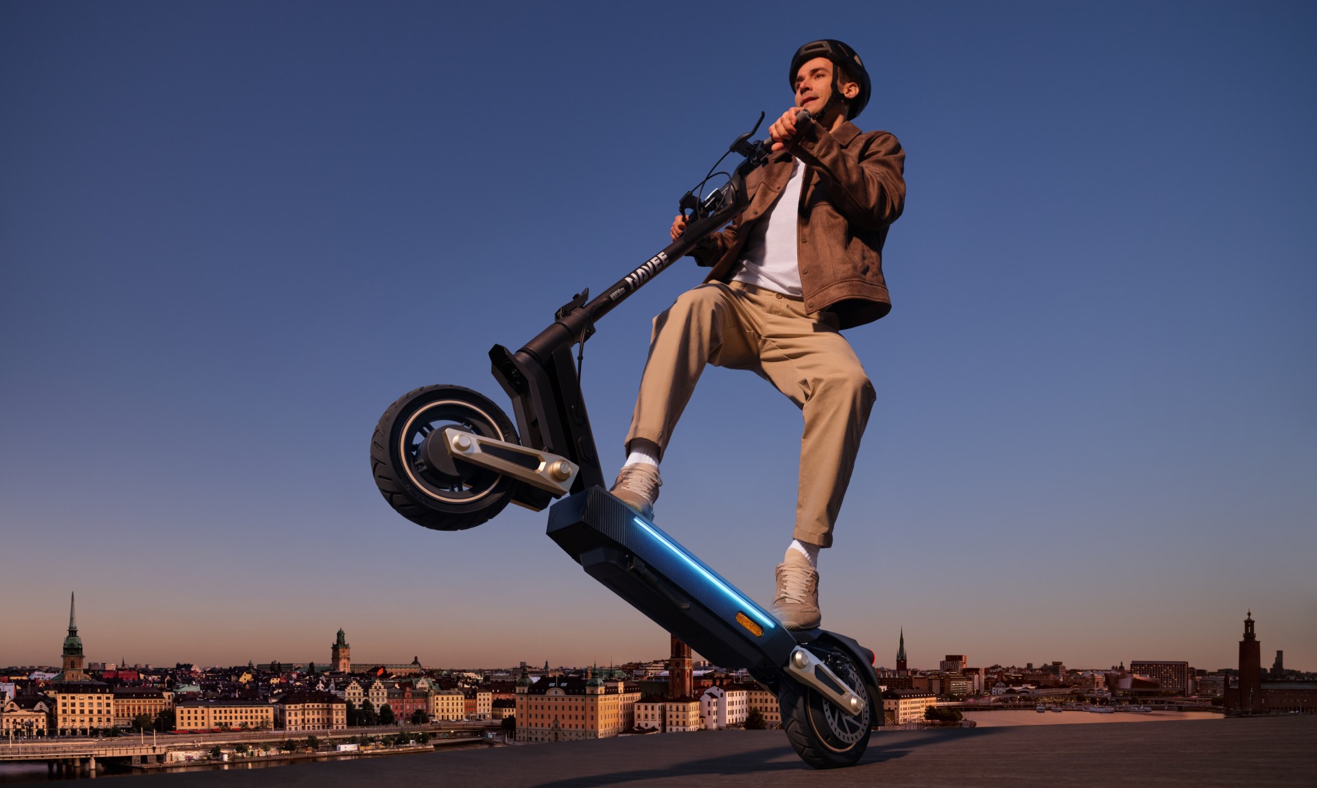 NAVEE ST3 Pro, loaded with power and comfort, 20% off for Black Friday ...