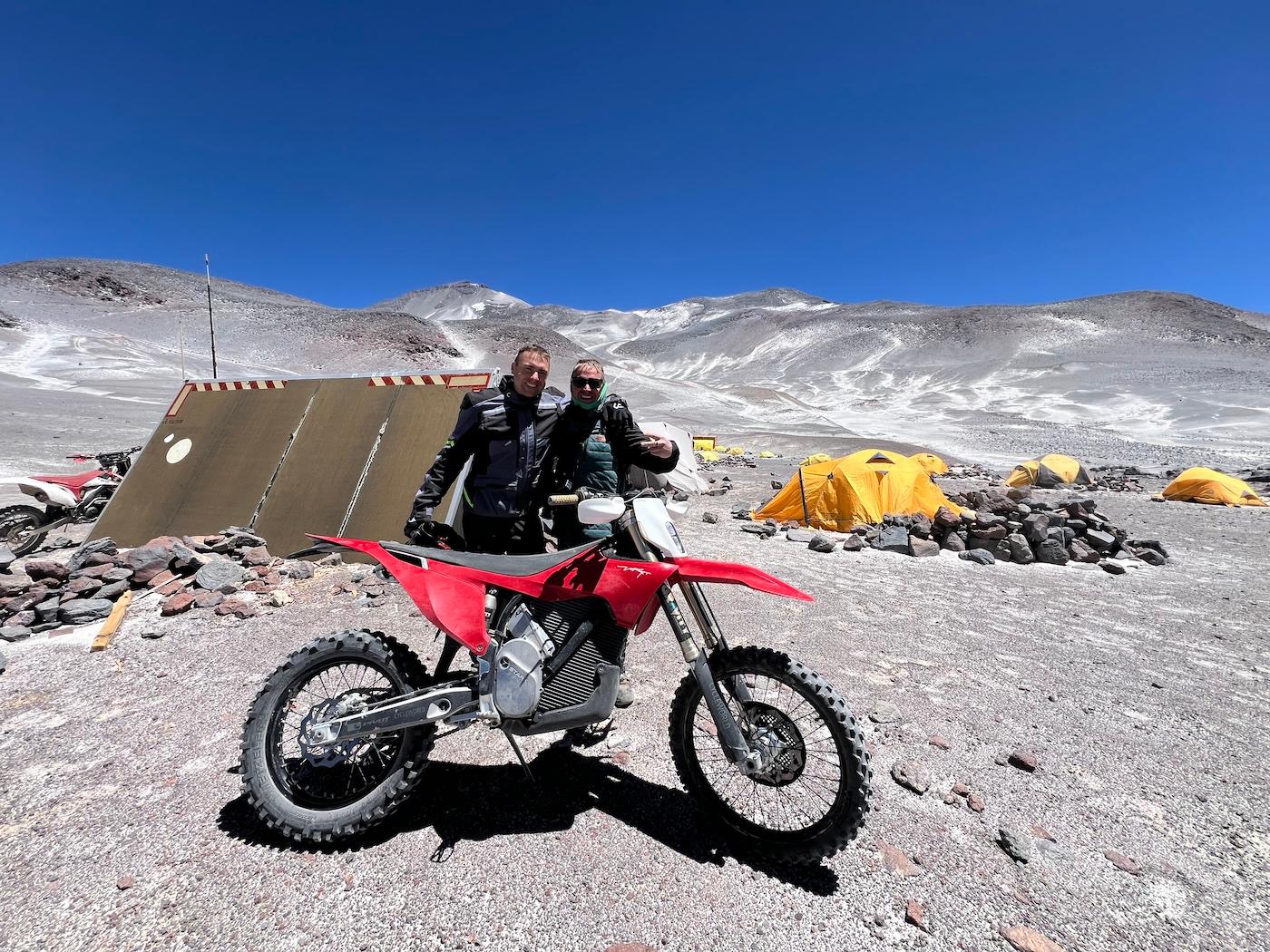 Electric motorcycle sets new world record… on top of an active volcano ...