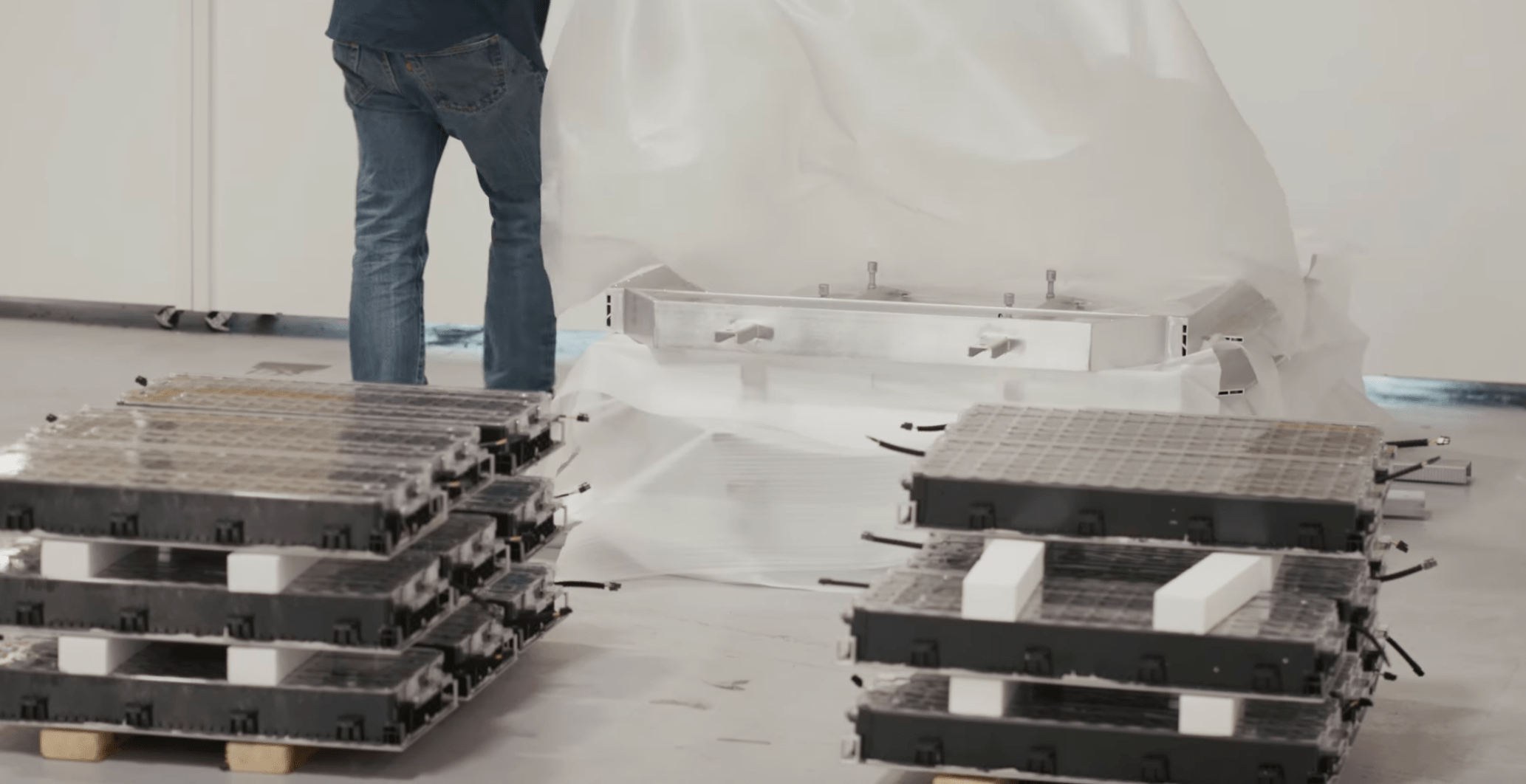 Aptera (SEV) shows off assembly line for solar electric 'car', updates ...