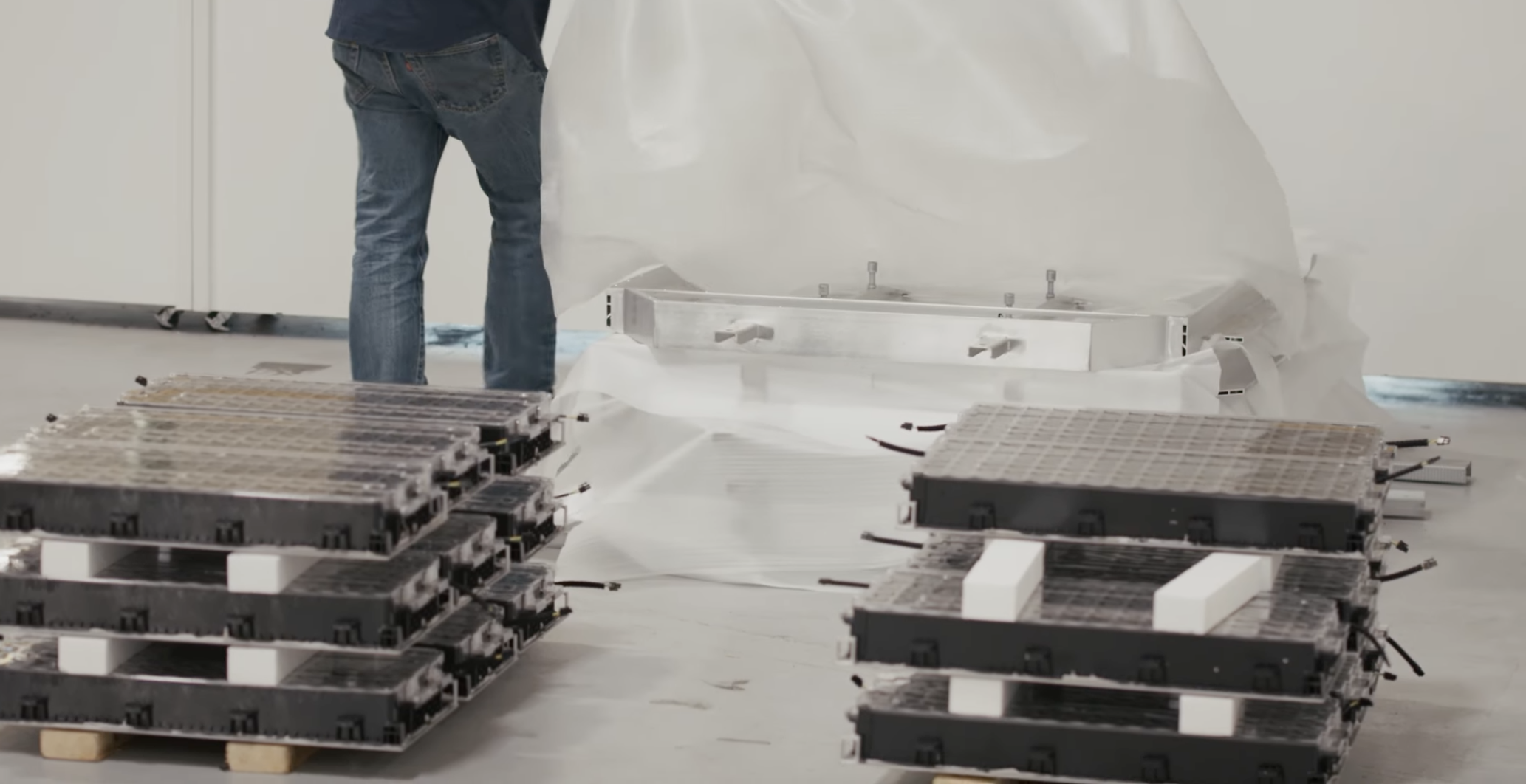 Aptera (SEV) shows off assembly line for solar electric 'car', updates ...