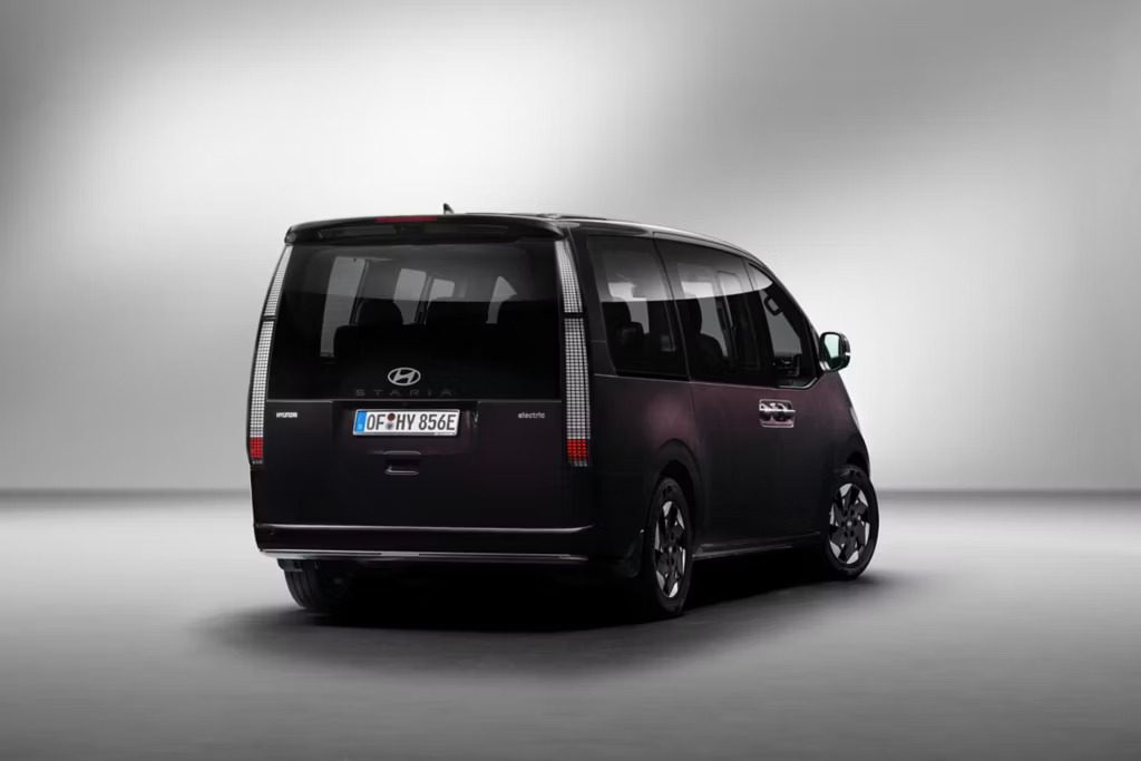 Hyundai's biggest EV caught in action for the first time [Video]