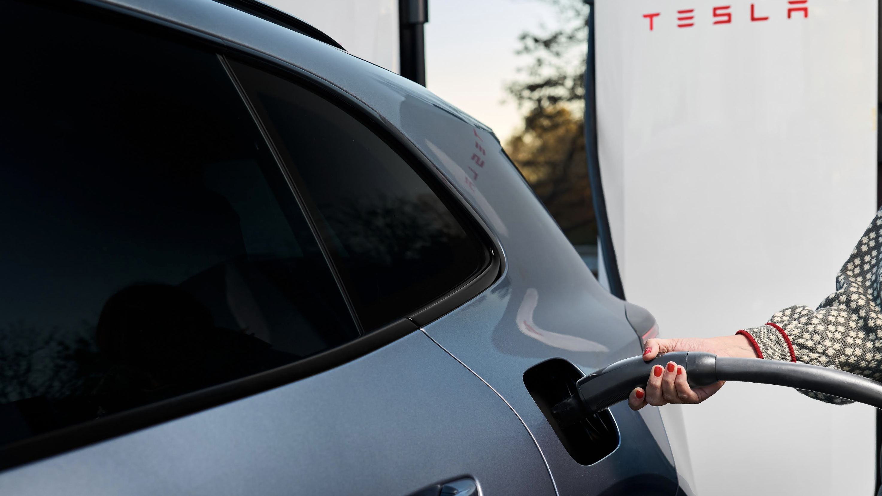 Final form: Porsche's EVs will now Plug and (plug and) Charge at Tesla ...