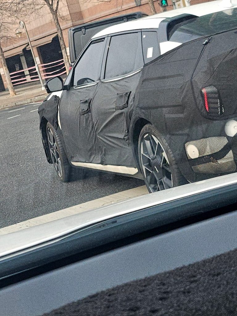 Kia's electric hot hatch spotted in action for the first time [Images]