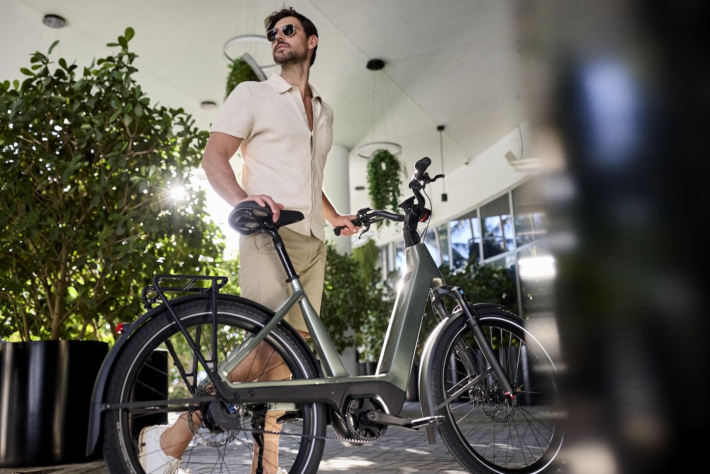 Trek shifts itself with a new 28 MPH car-replacing e-bike | Electrek