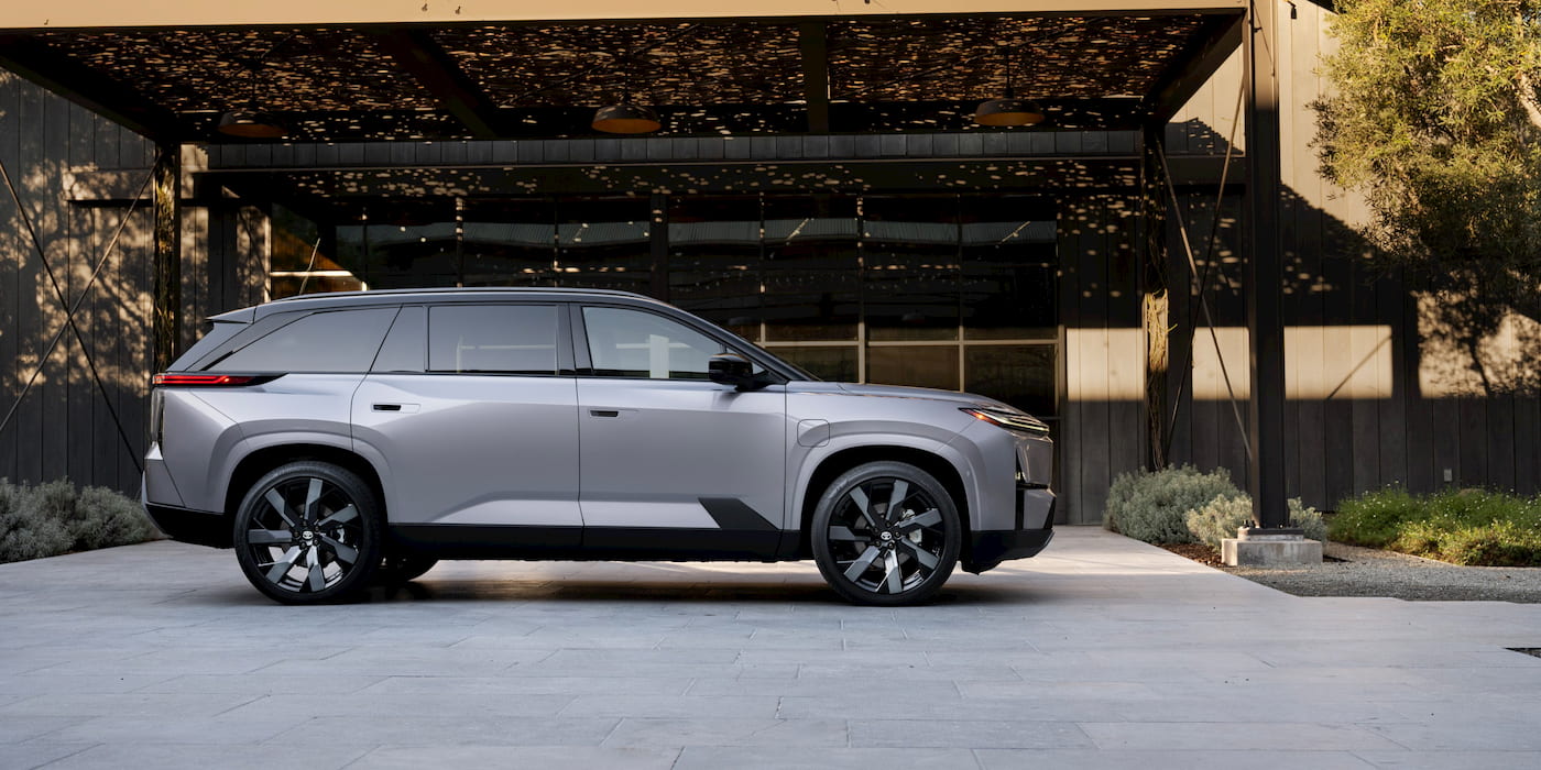 Toyota Reveals Highlander Ev As First 3 Row Electric Suv Images