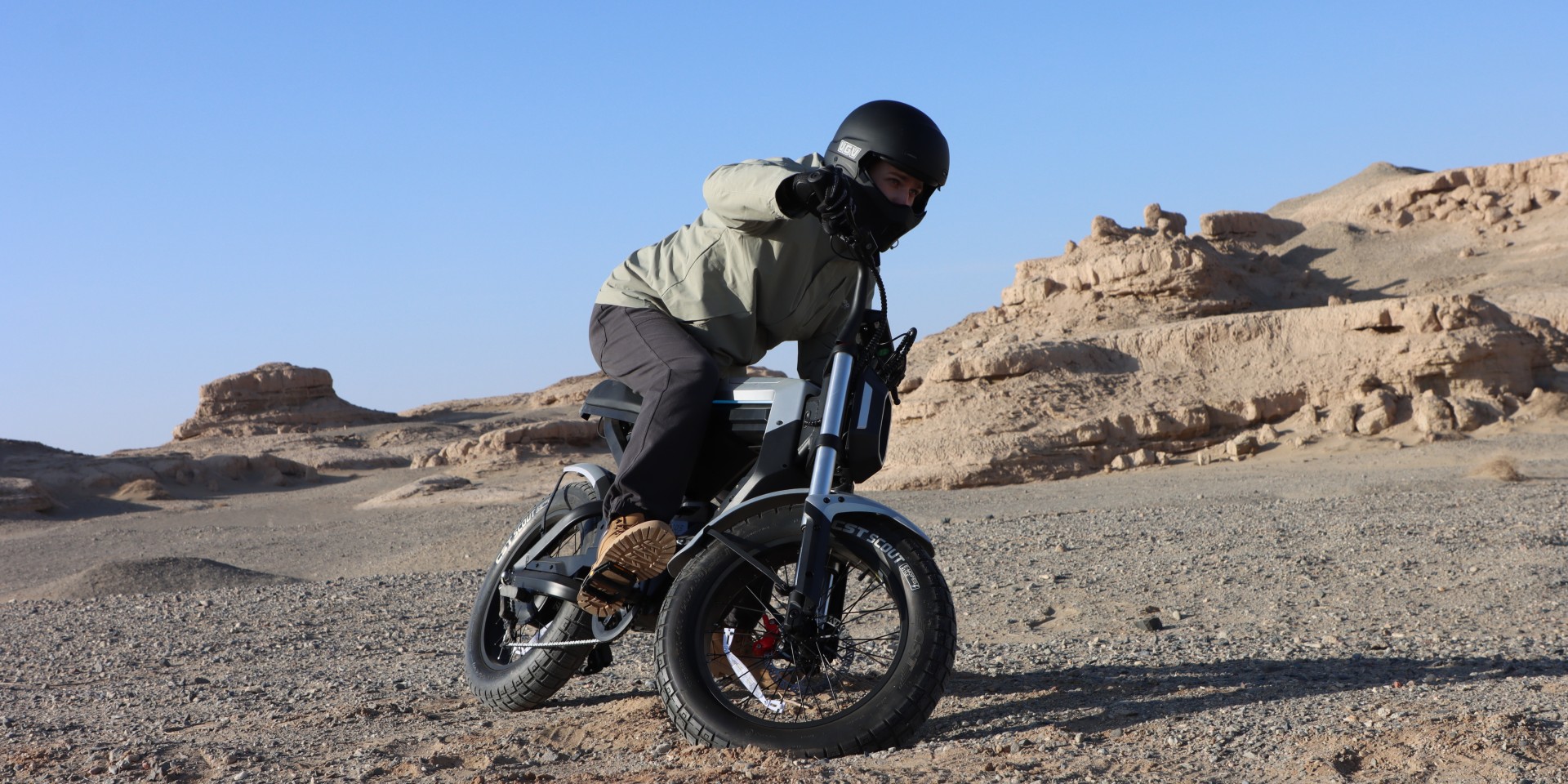 AOTOS’ new Flux X26 e-bike mixes smart tech, torque, and a wild design ...
