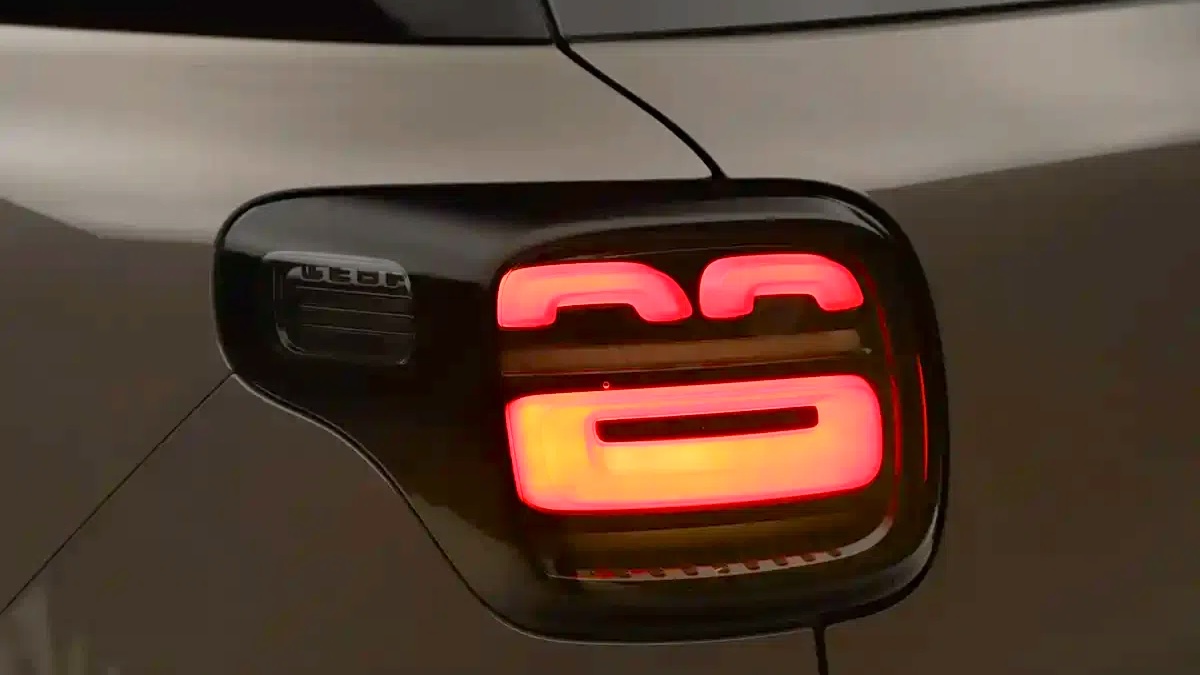 $10,000 Leapmotor A10 is the new-age Neon Stellantis needs