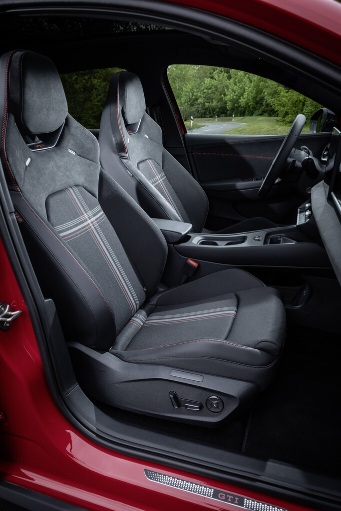 Volkswagen reveals first electric GTI hot hatch for $45K [Images]